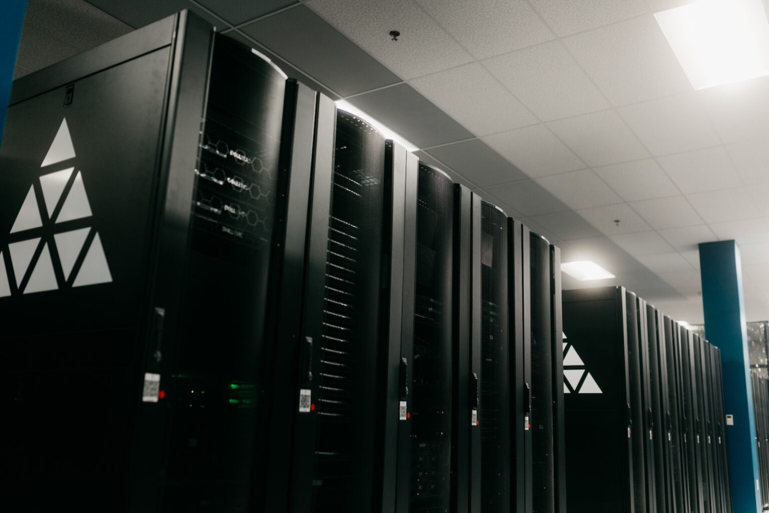 Cloud vs Colocation: Differences & Advantages | TRG Datacenters